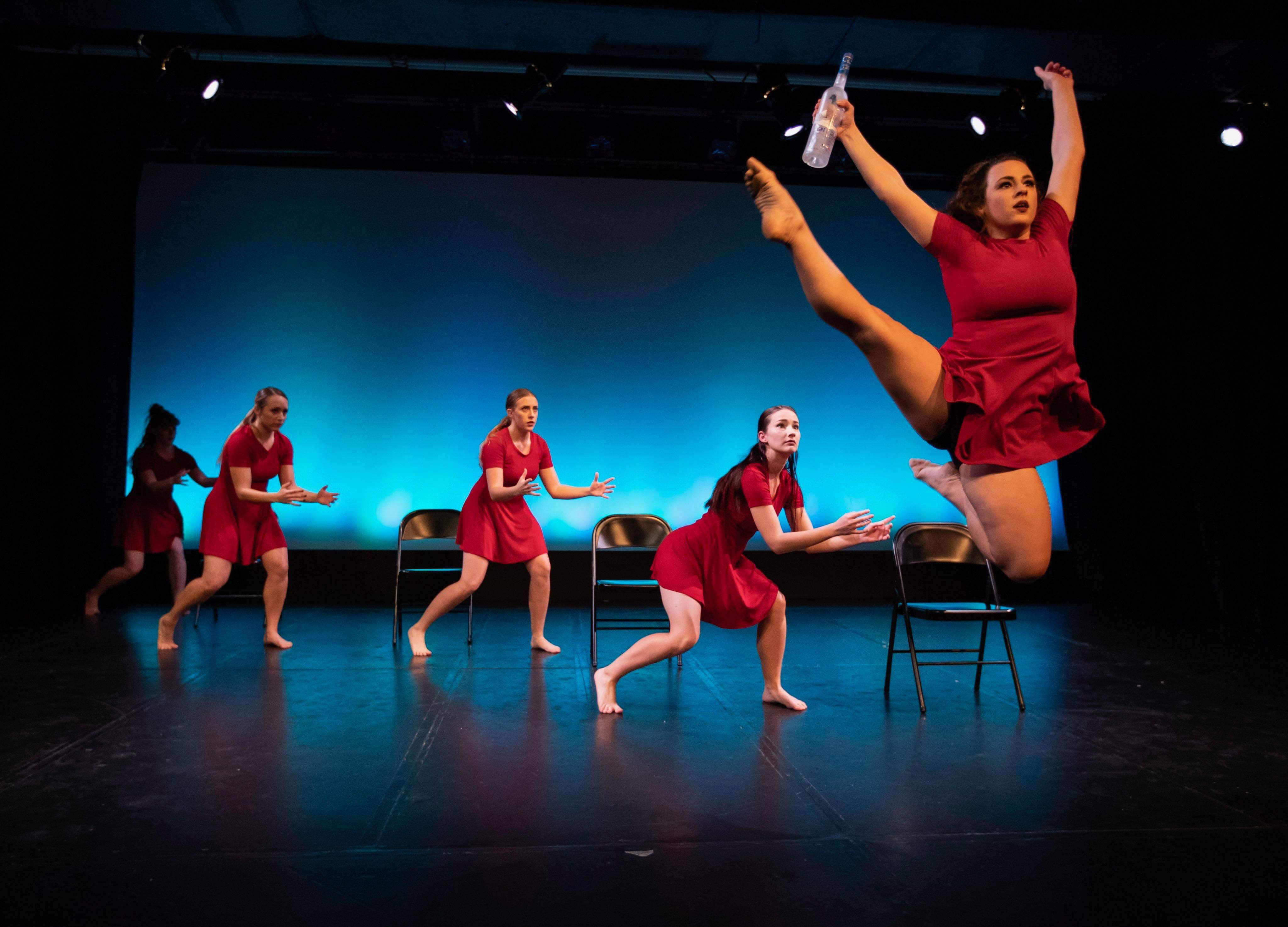 Chelsea Hupalowsky | performer, choreographer, writer